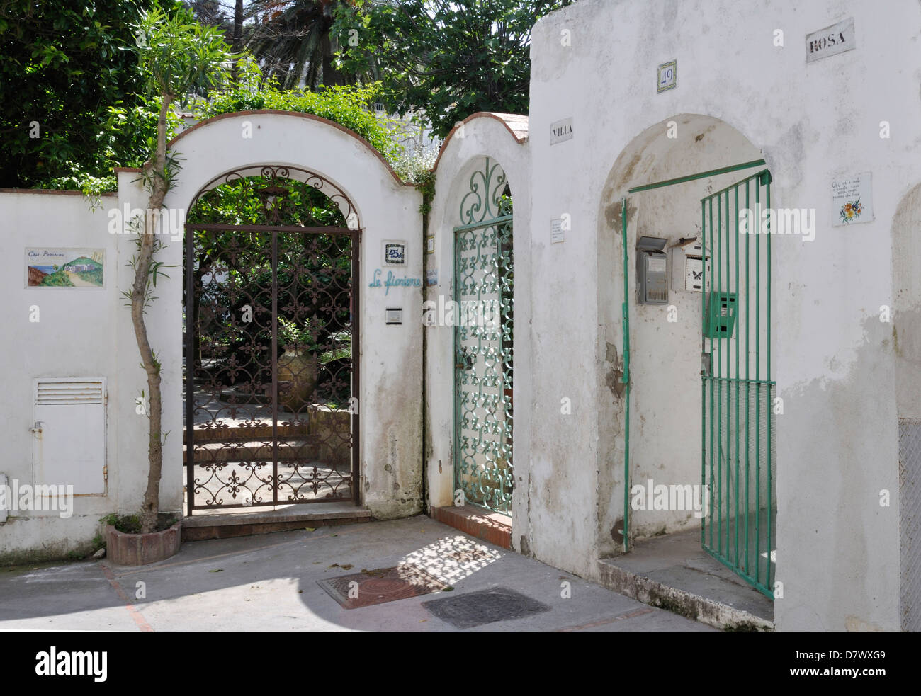 Gates corner hi-res stock photography and images - Alamy