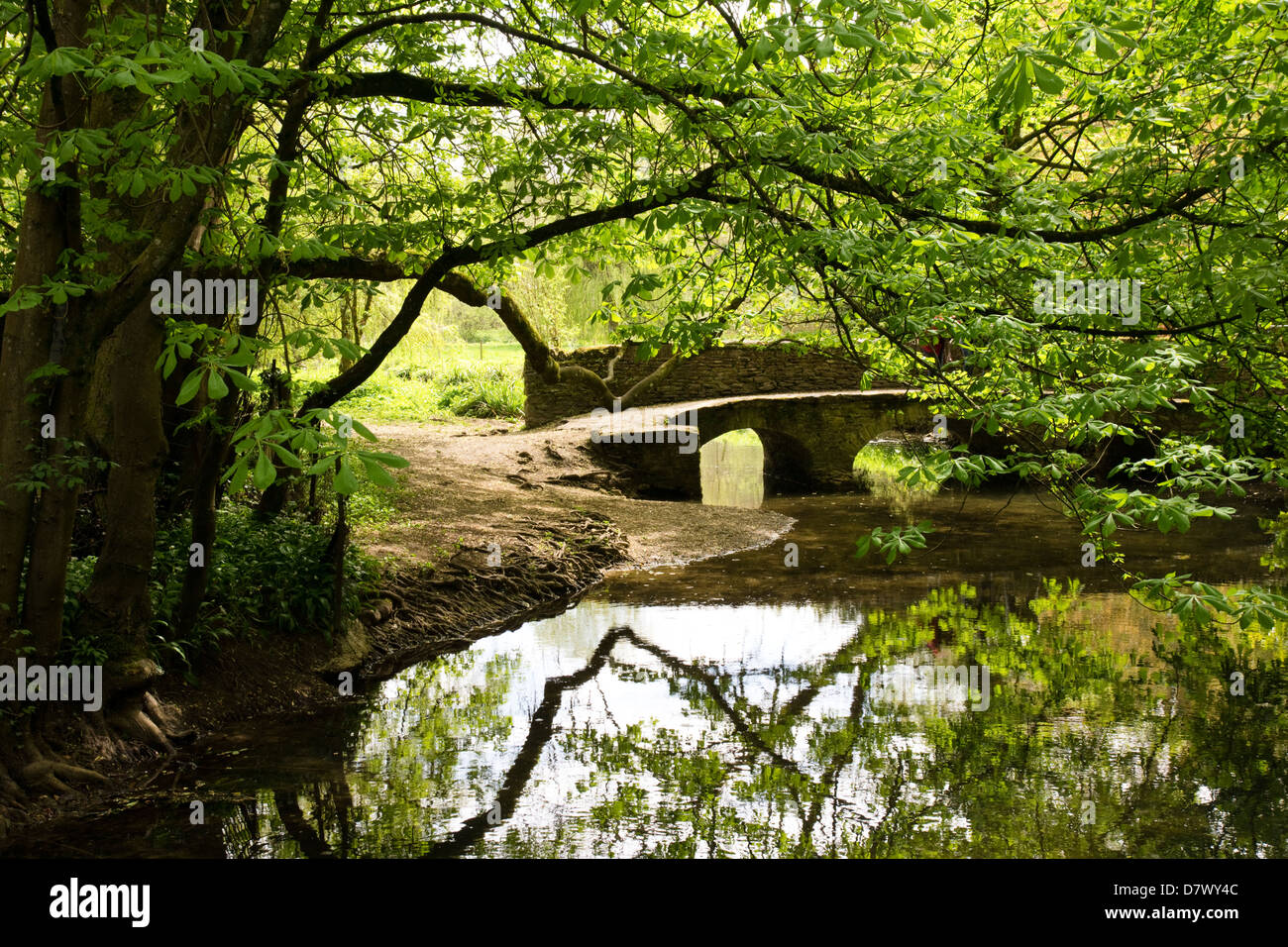 Castle combe bridge hi-res stock photography and images - Alamy
