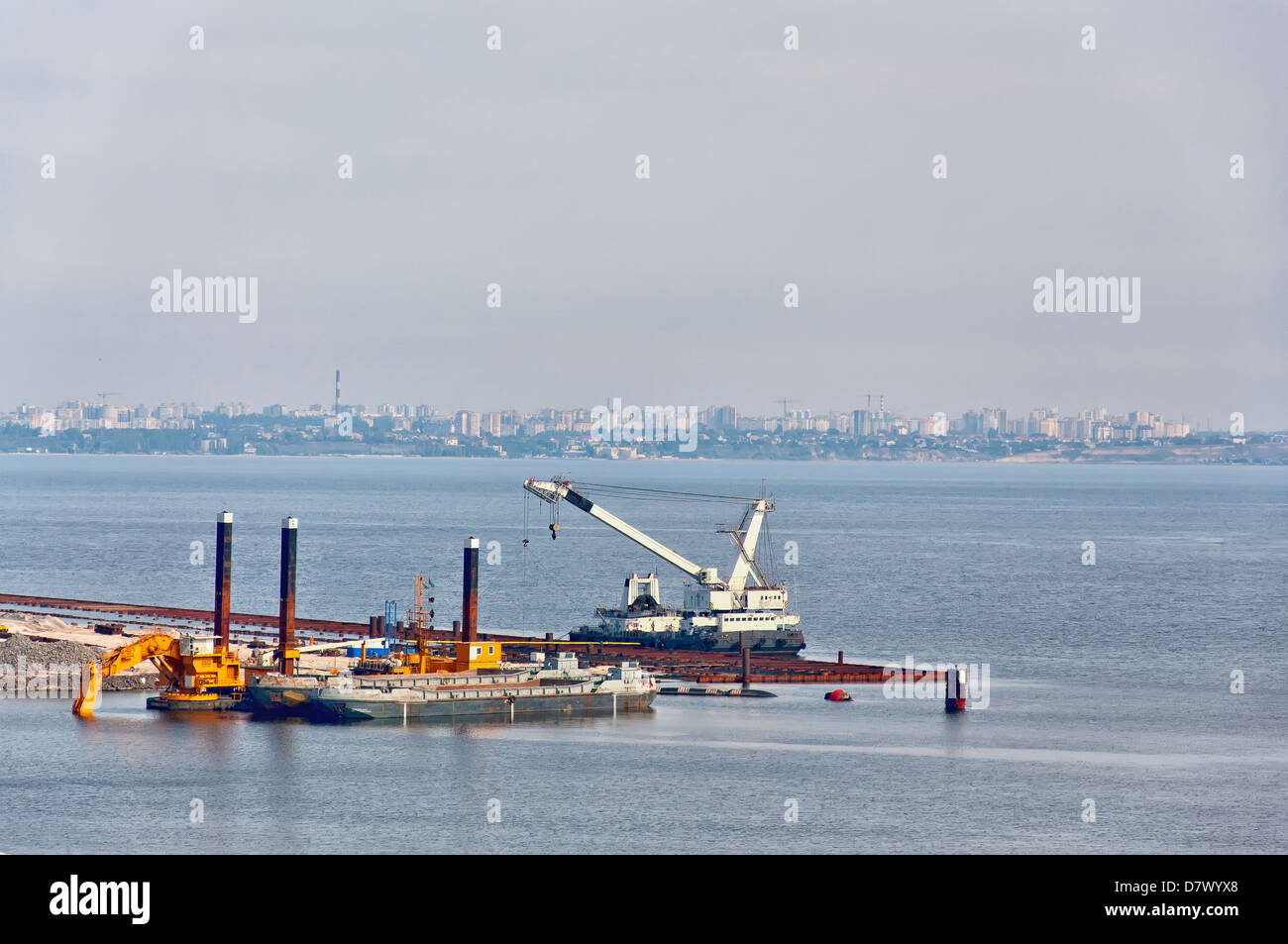 Cargo ship under repair hi-res stock photography and images - Alamy