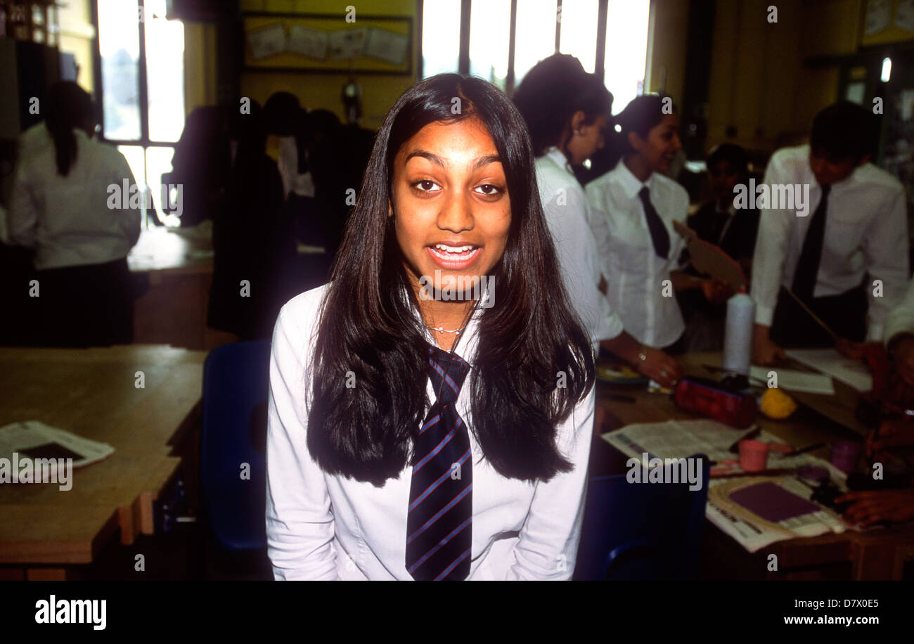 School pupils, Heathland Secondary School, Hounslow, Middlesex, UK ...