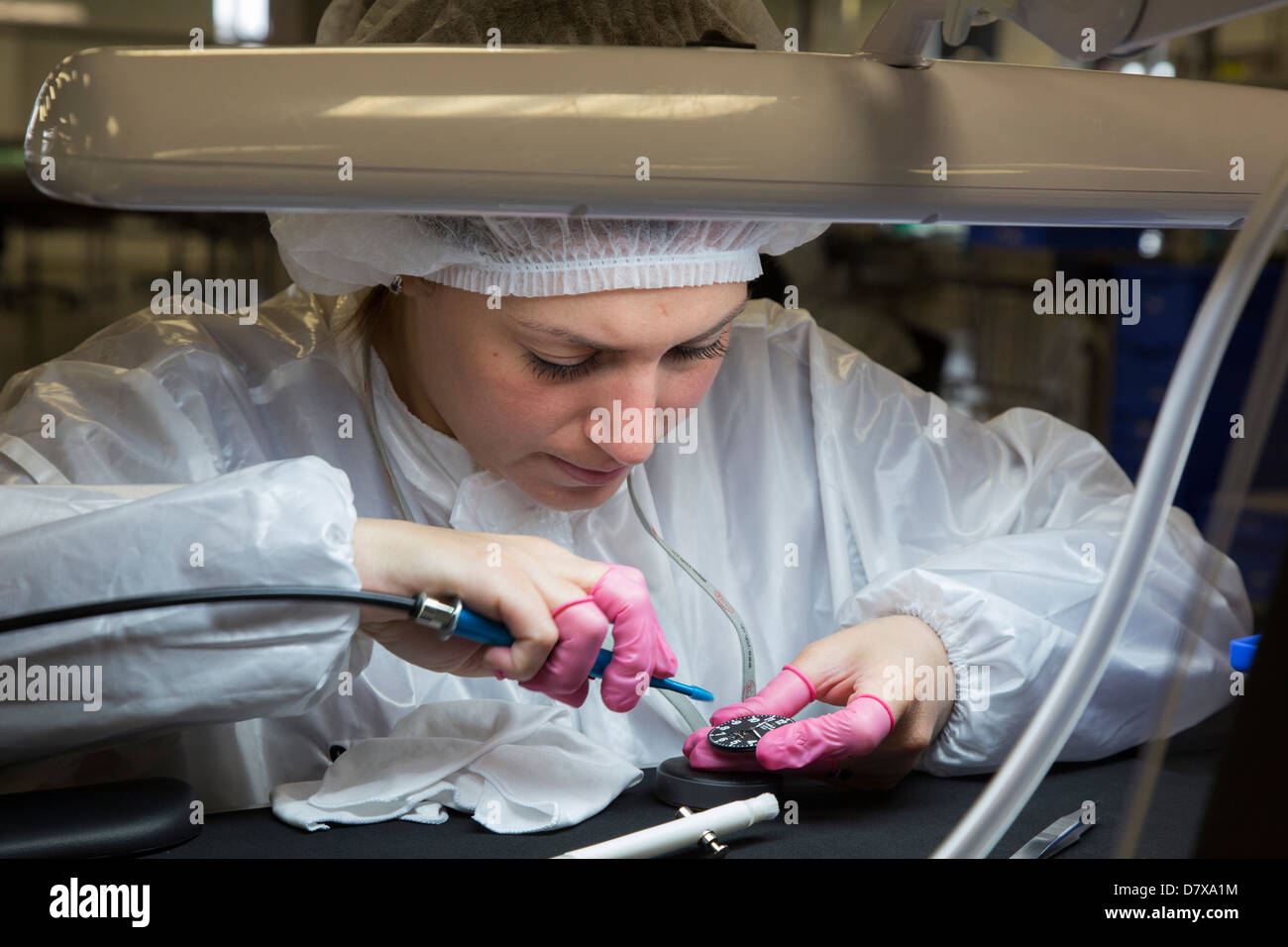 Watch manufacturing hi-res stock photography and images - Alamy