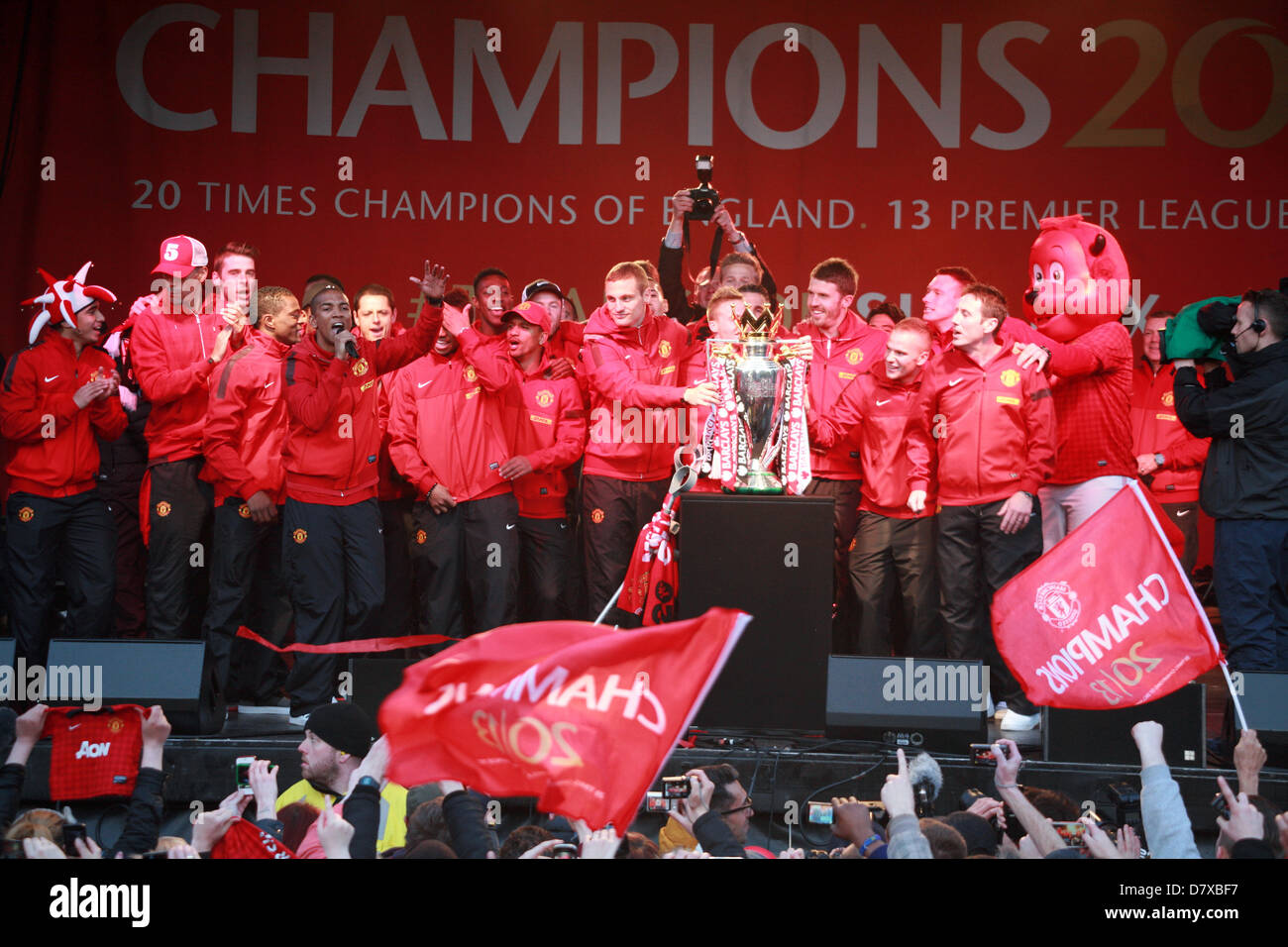 Premier league manchester united parade hi-res stock photography and ...