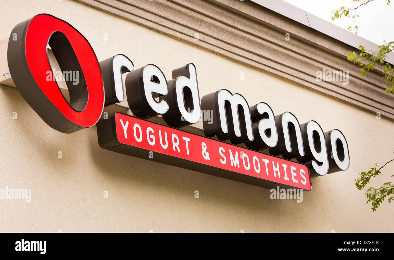 ARLINGTON, VIRGINIA, USA - Red Mango store, in the Clarendon ...