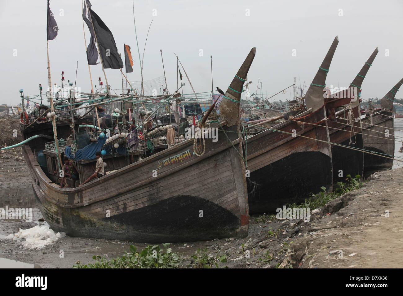 Cyclone mahasen bangladesh hi-res stock photography and images - Alamy
