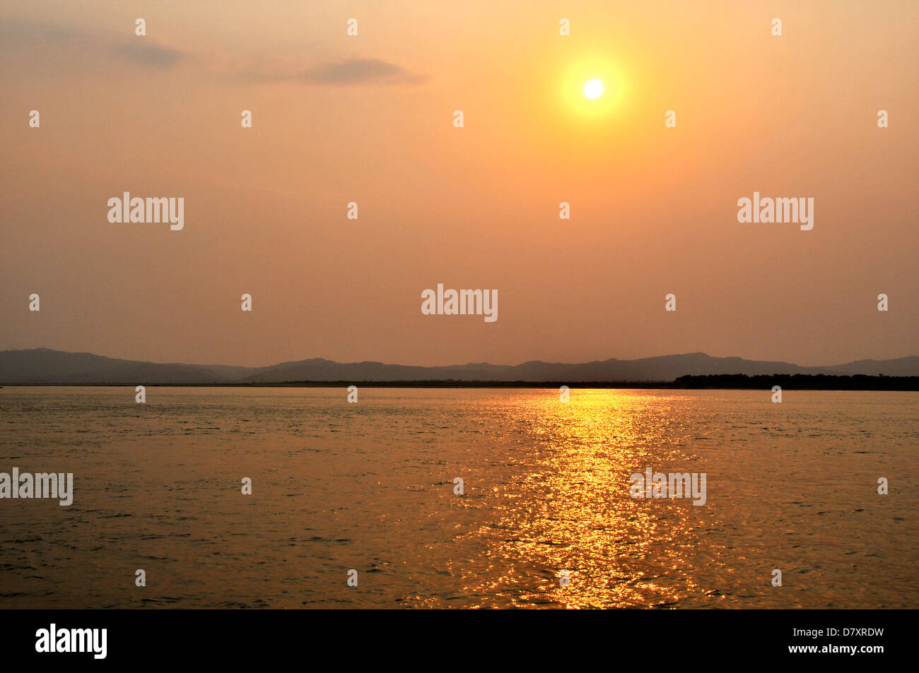 Myanmar hill river hi-res stock photography and images - Alamy