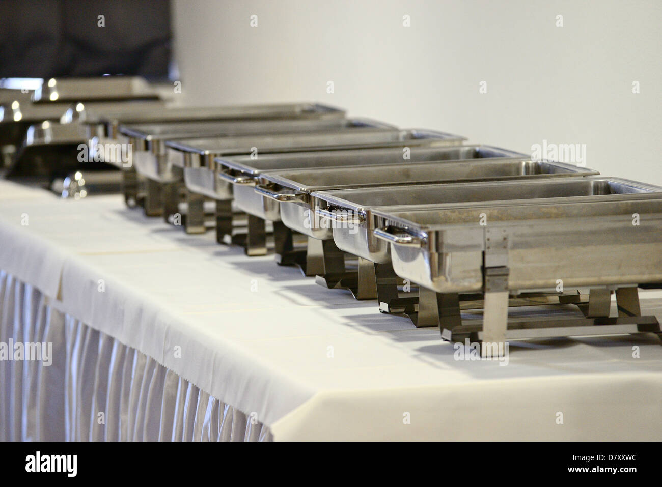 Chafing dish hi-res stock photography and images - Alamy