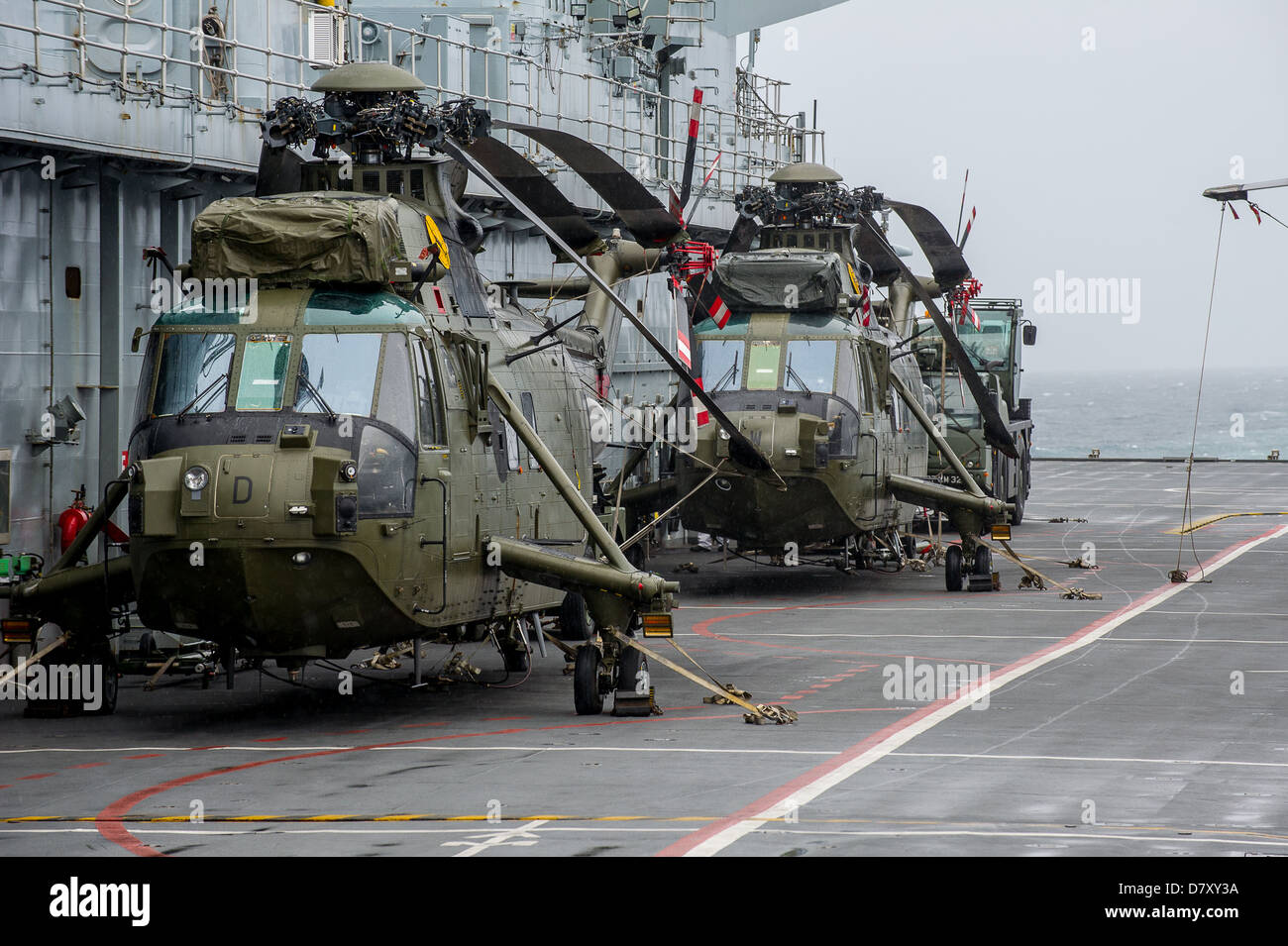 RAF Chinook and Royal Navy Seak King Helicopters on deck Royal Navy ...