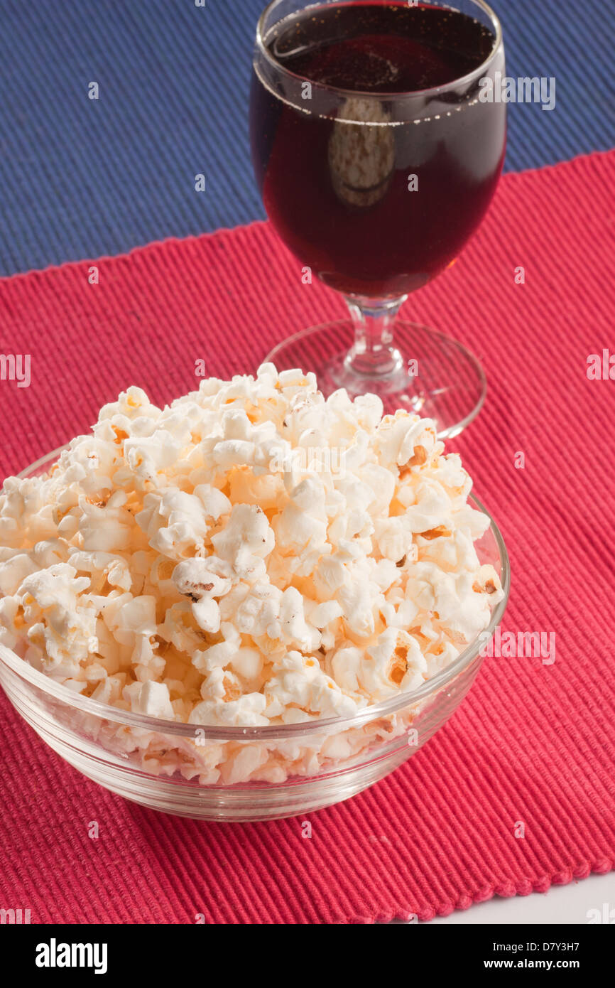 Snack crackle pop hi-res stock photography and images - Alamy