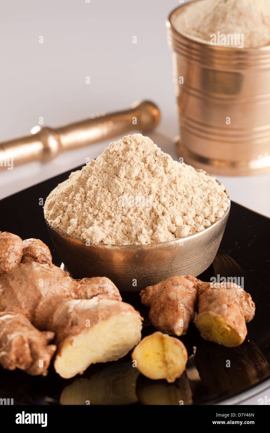 Fresh Ginger Powder Stock Photo - Alamy