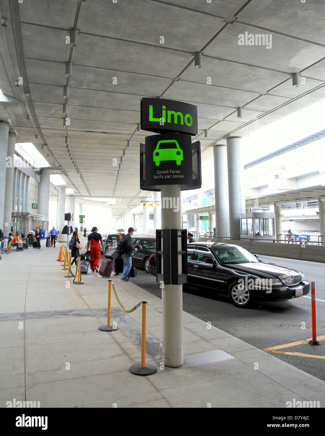 Airport limo sign hi-res stock photography and images - Alamy