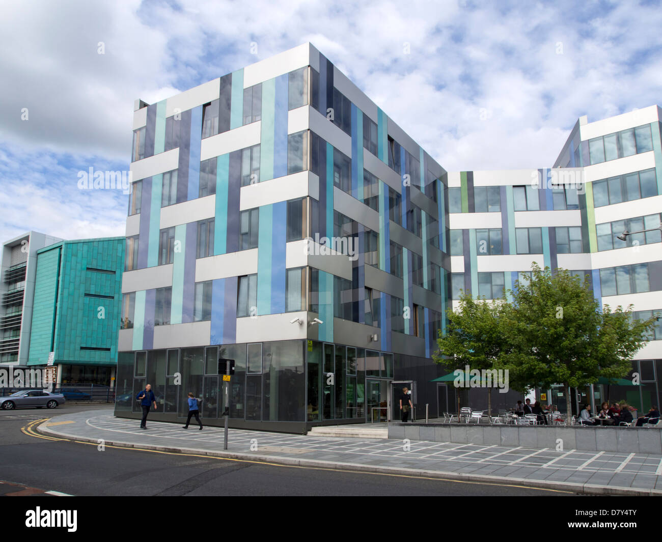 Sheffield university jessop building hi-res stock photography and ...