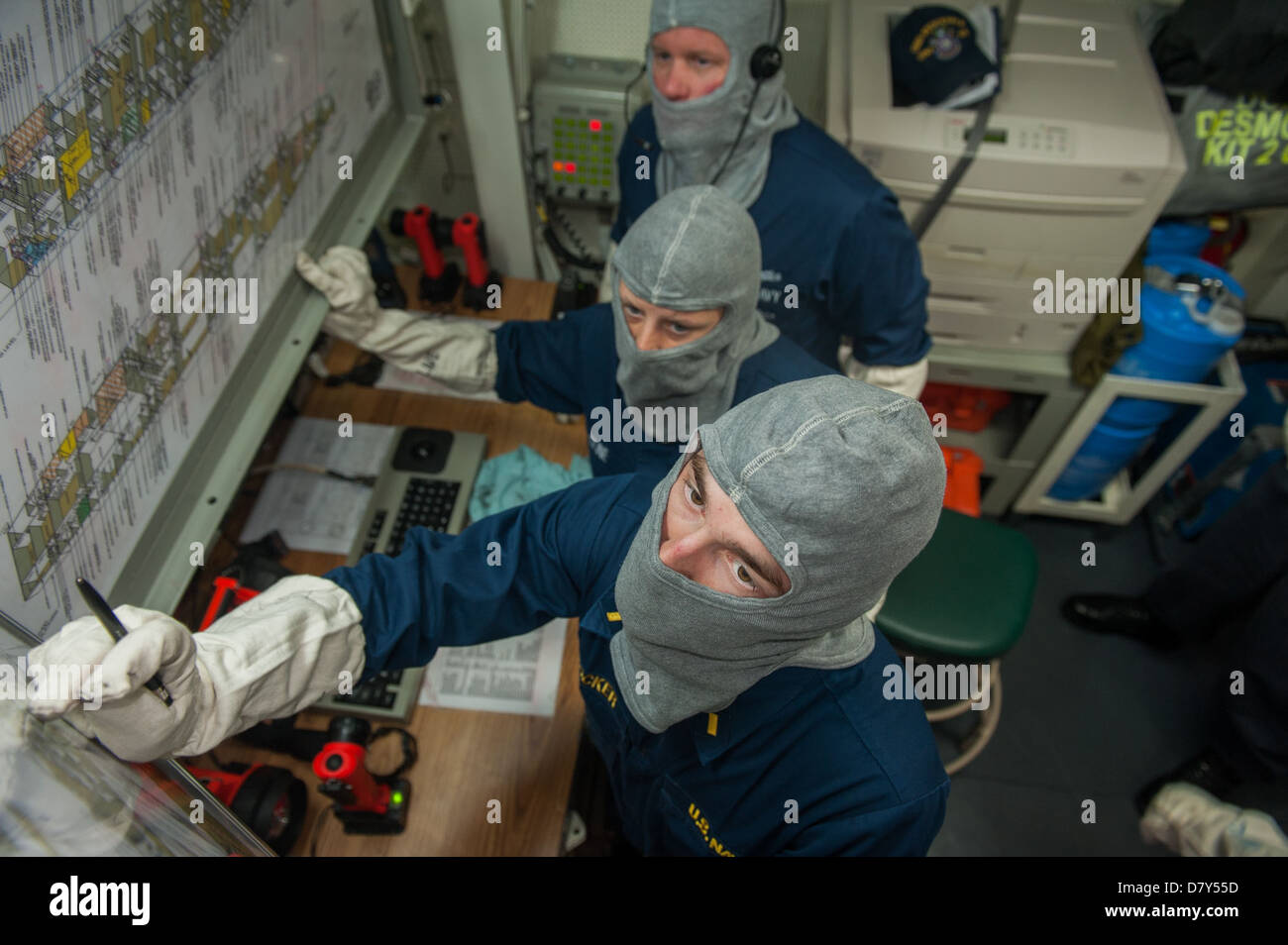 Sailors conduct general quarters training Stock Photo - Alamy