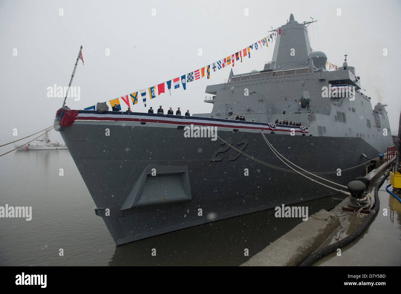 Uss anchorage hi-res stock photography and images - Alamy