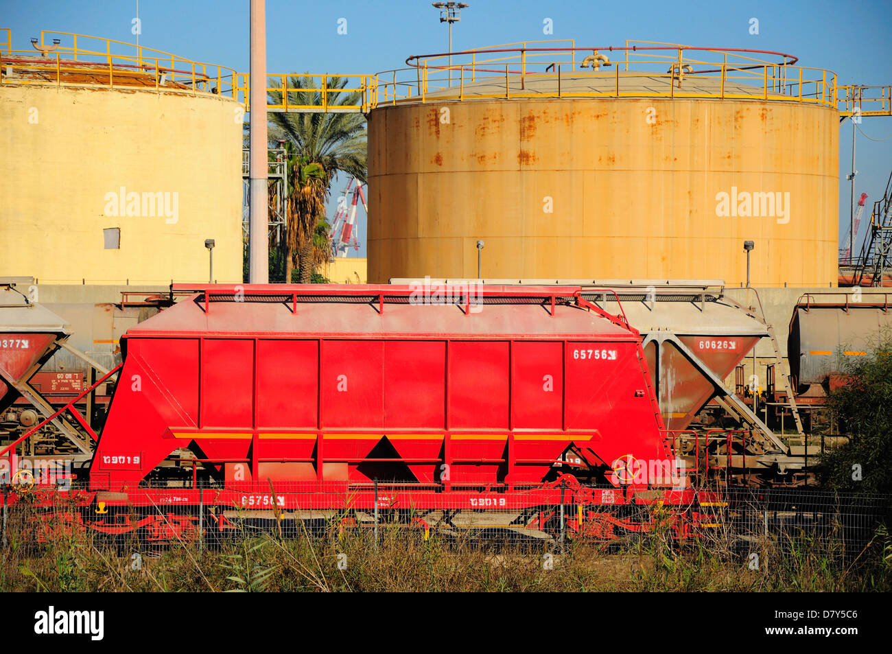 Cistern wagon hi-res stock photography and images - Alamy