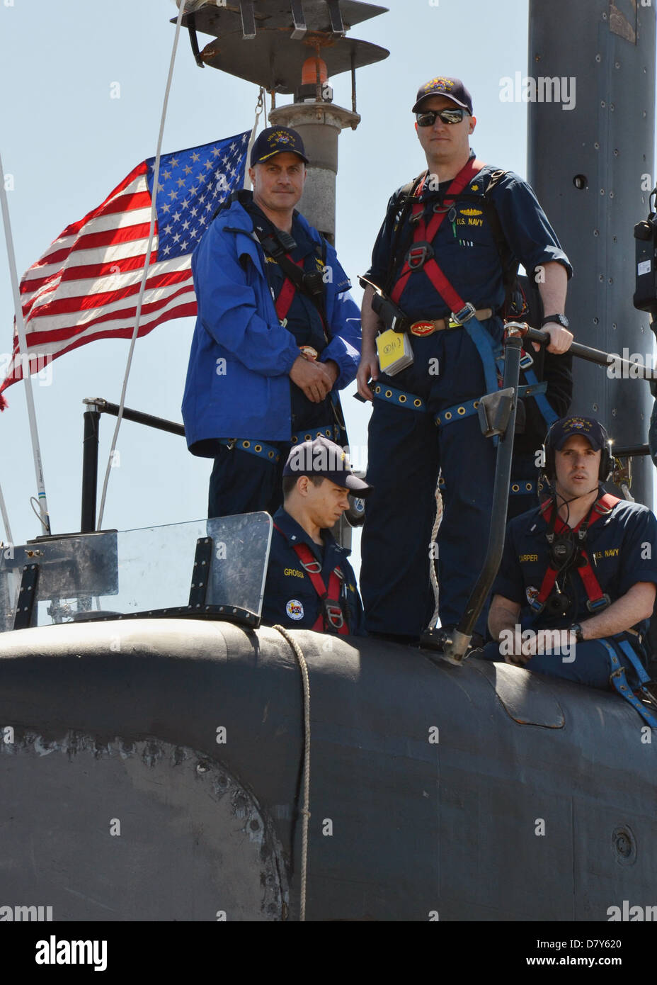 USS Dallas gets underway from Naval Submarine Base New London Stock ...