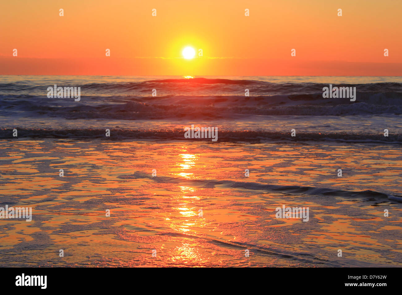 Amazing sunrise over the ocean Stock Photo - Alamy