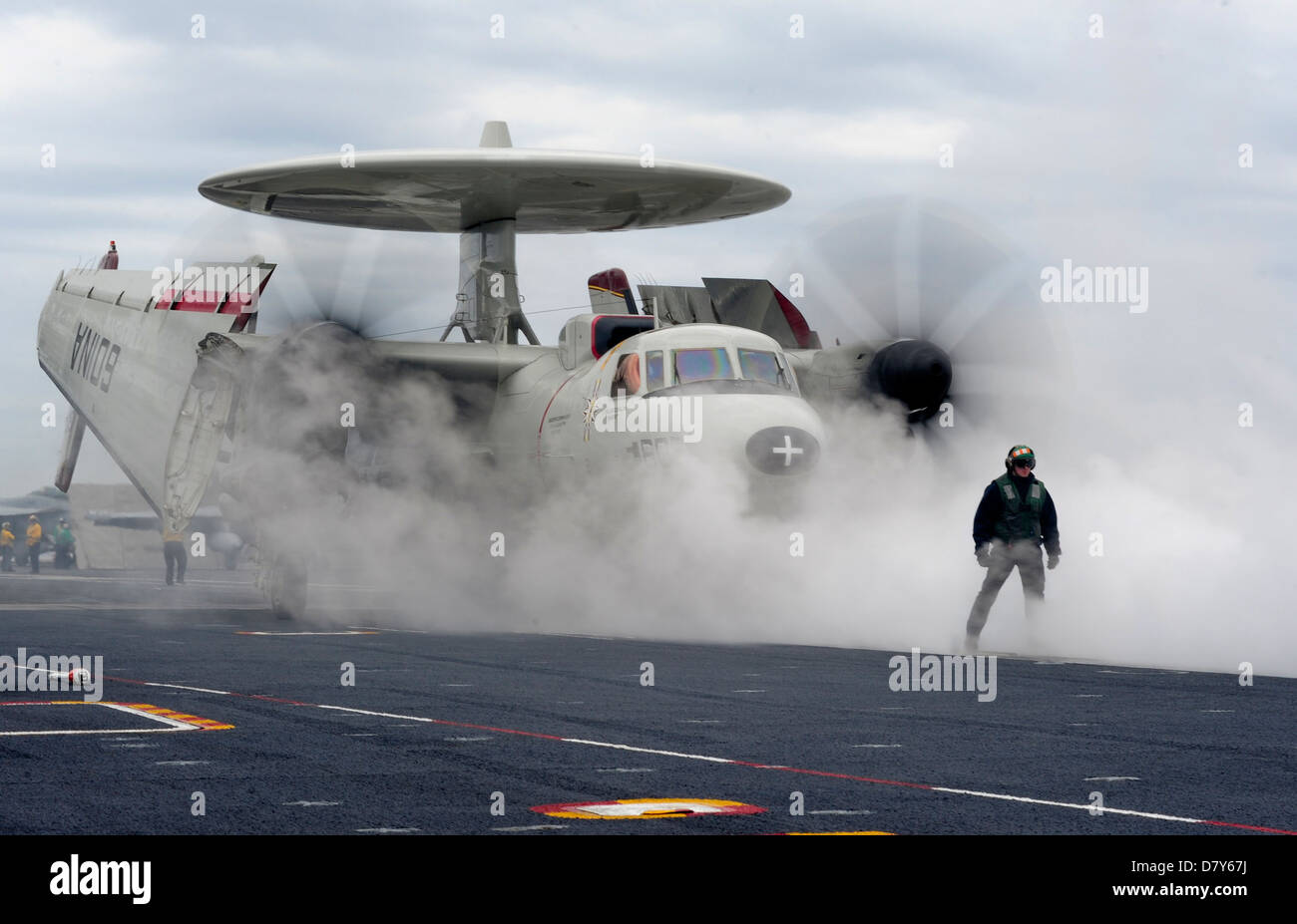 An E-2C Hawkeye prepares to launch from USS Carl Vinson Stock Photo - Alamy