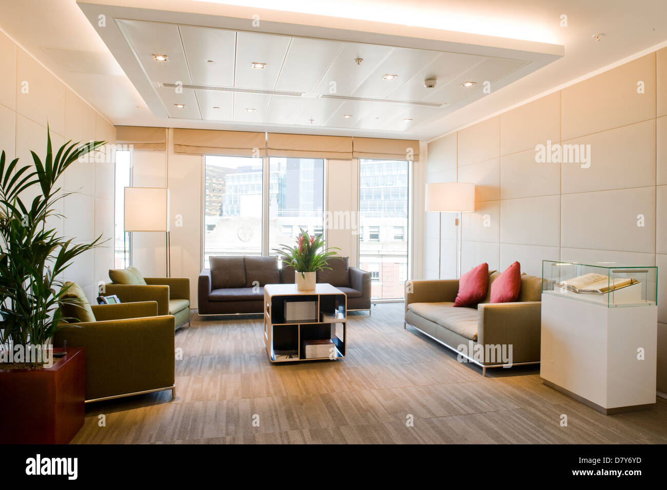 Company reception hi-res stock photography and images - Alamy