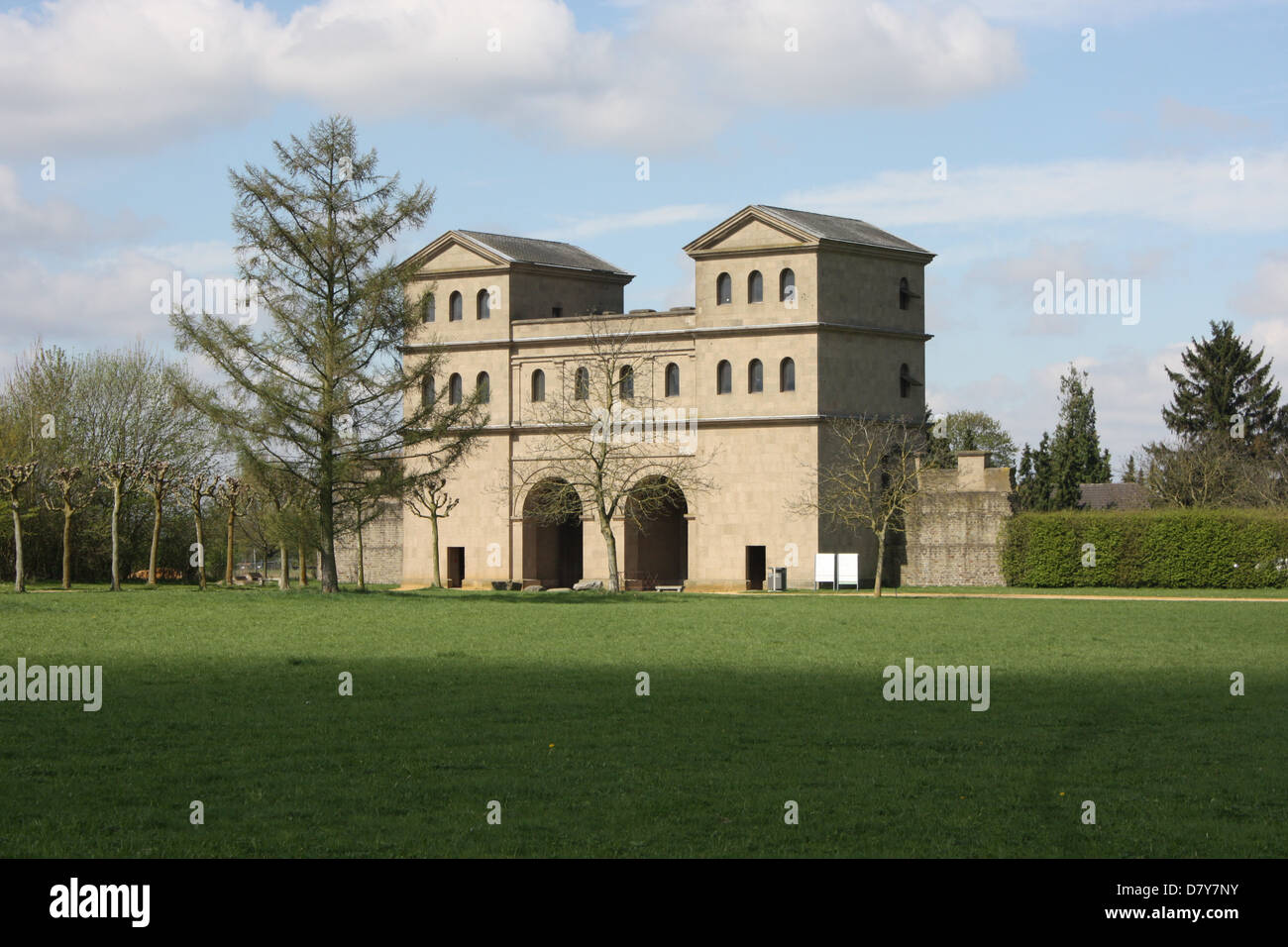 Roman city gate Stock Photo - Alamy