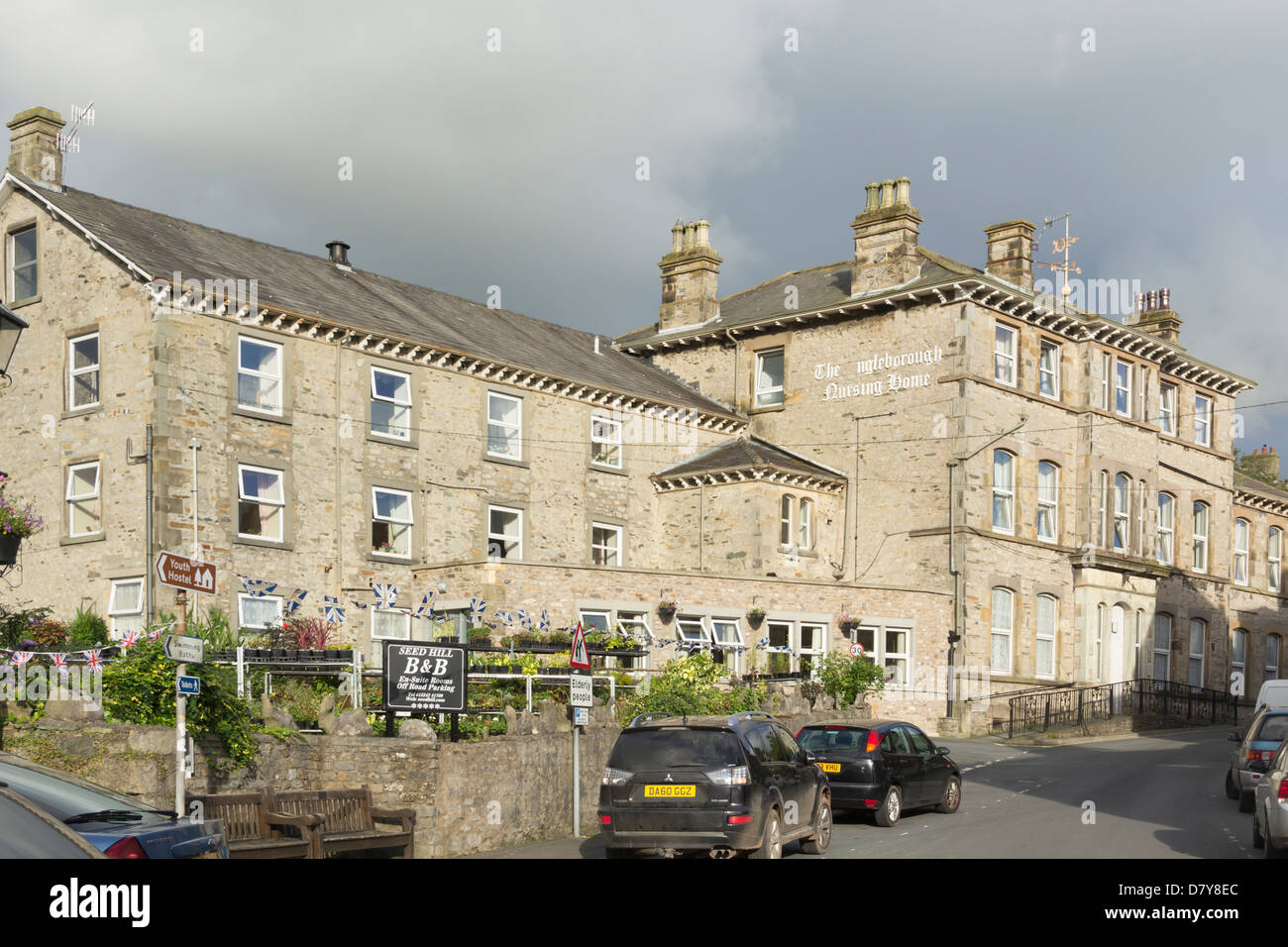 Ingleton village hi-res stock photography and images - Alamy