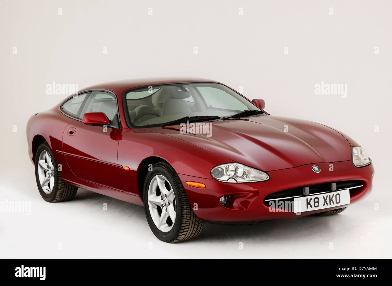 Jaguar xk8 hi-res stock photography and images - Alamy