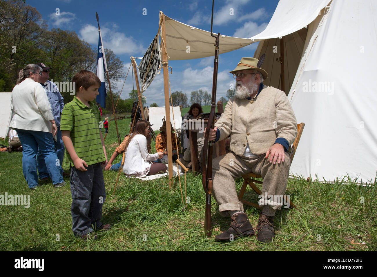 Civil war reenactment hi-res stock photography and images - Alamy