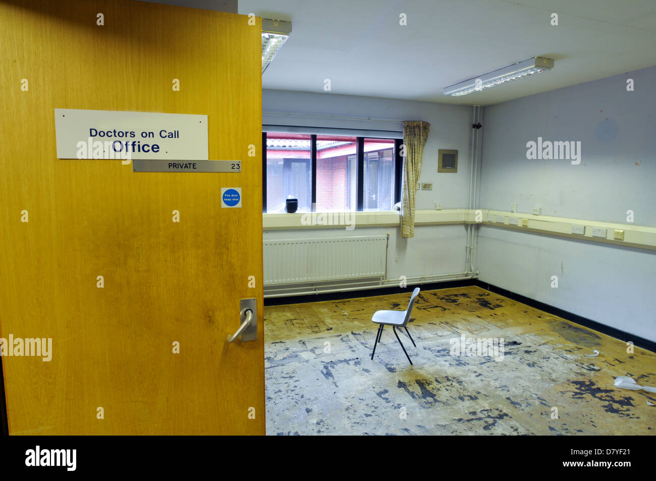 Nhs doctors surgery hi-res stock photography and images - Alamy