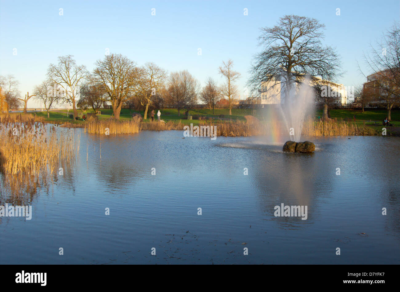 Gravesend riverside hi-res stock photography and images - Alamy