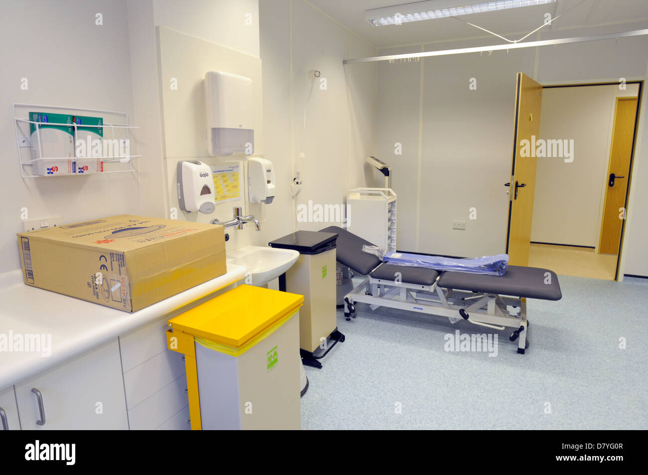 An empty doctor's examination room Stock Photo - Alamy
