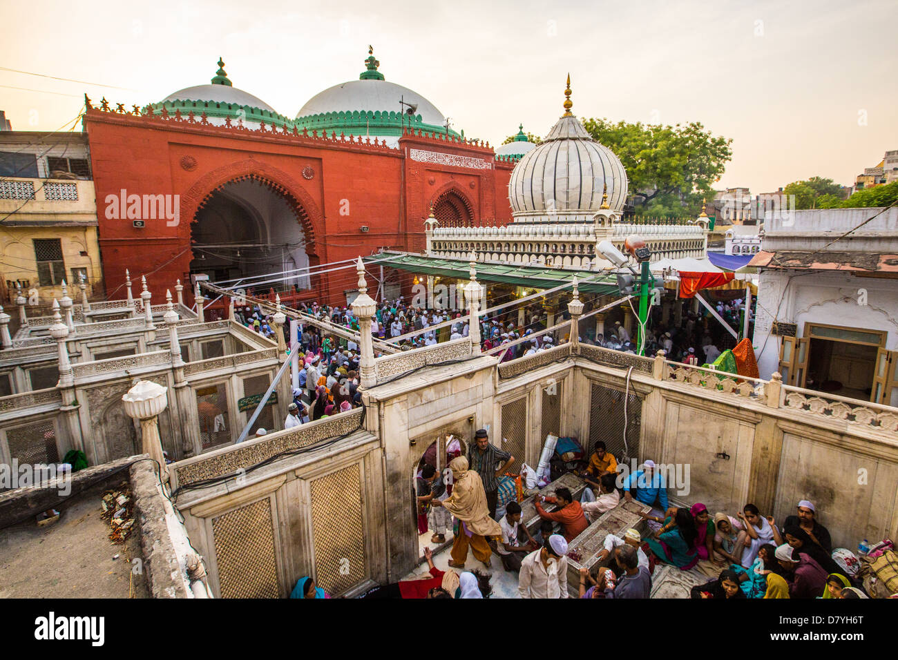 Nizamuddin dargah hi-res stock photography and images - Alamy