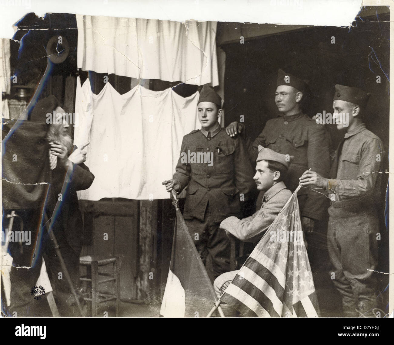 American wartime photographer hi-res stock photography and images - Alamy