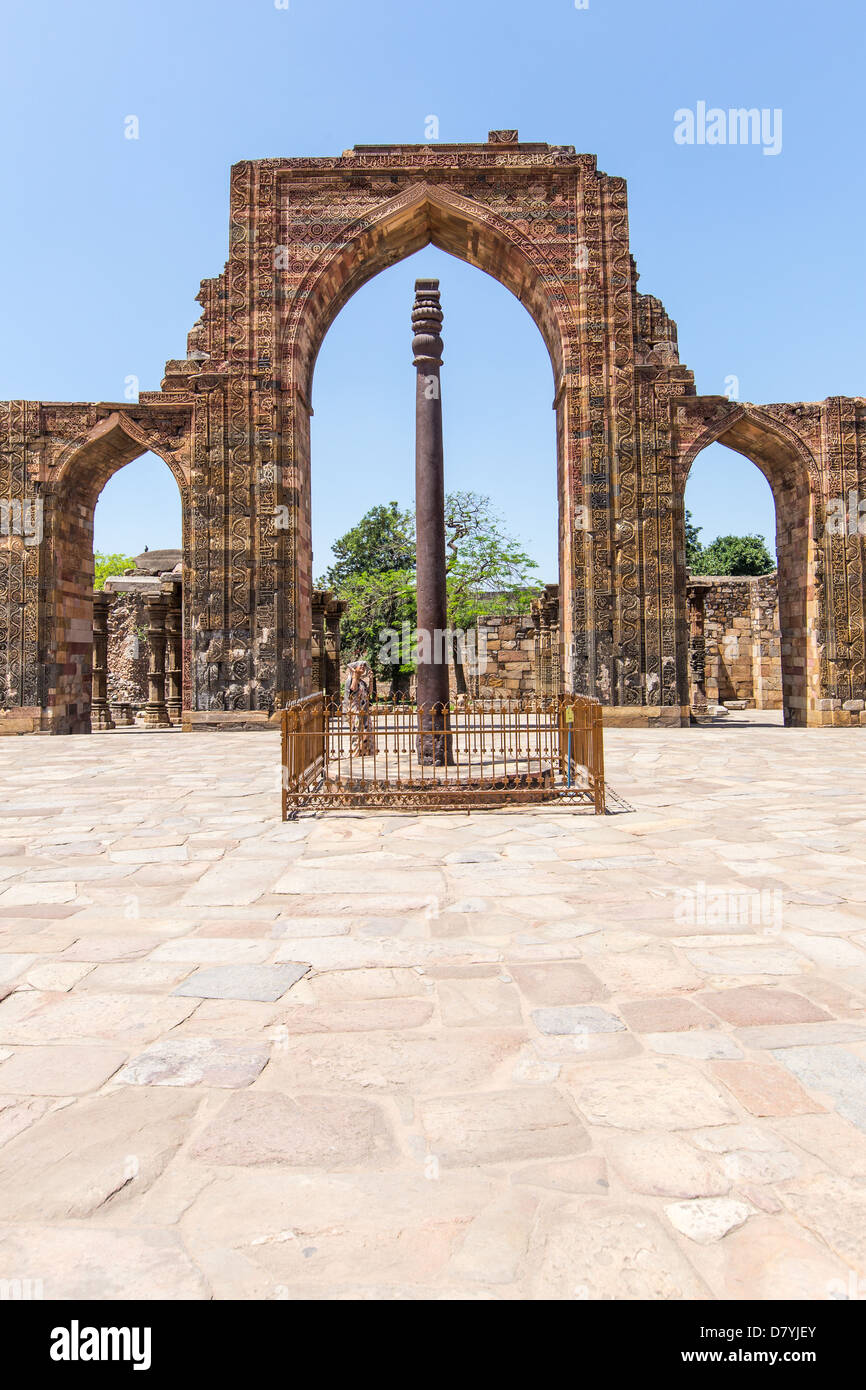 Iron Pillar of Delhi at the Qutub Minar Complex, Delhi, India Stock ...