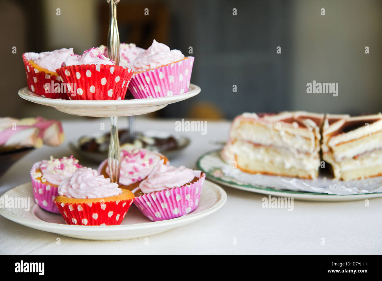 Table of sweets hi-res stock photography and images - Alamy