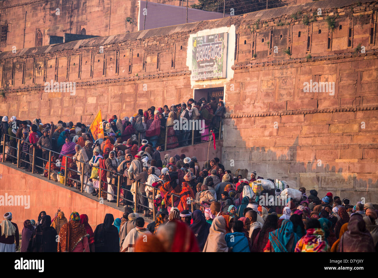 Hindu temple wall hi-res stock photography and images - Alamy