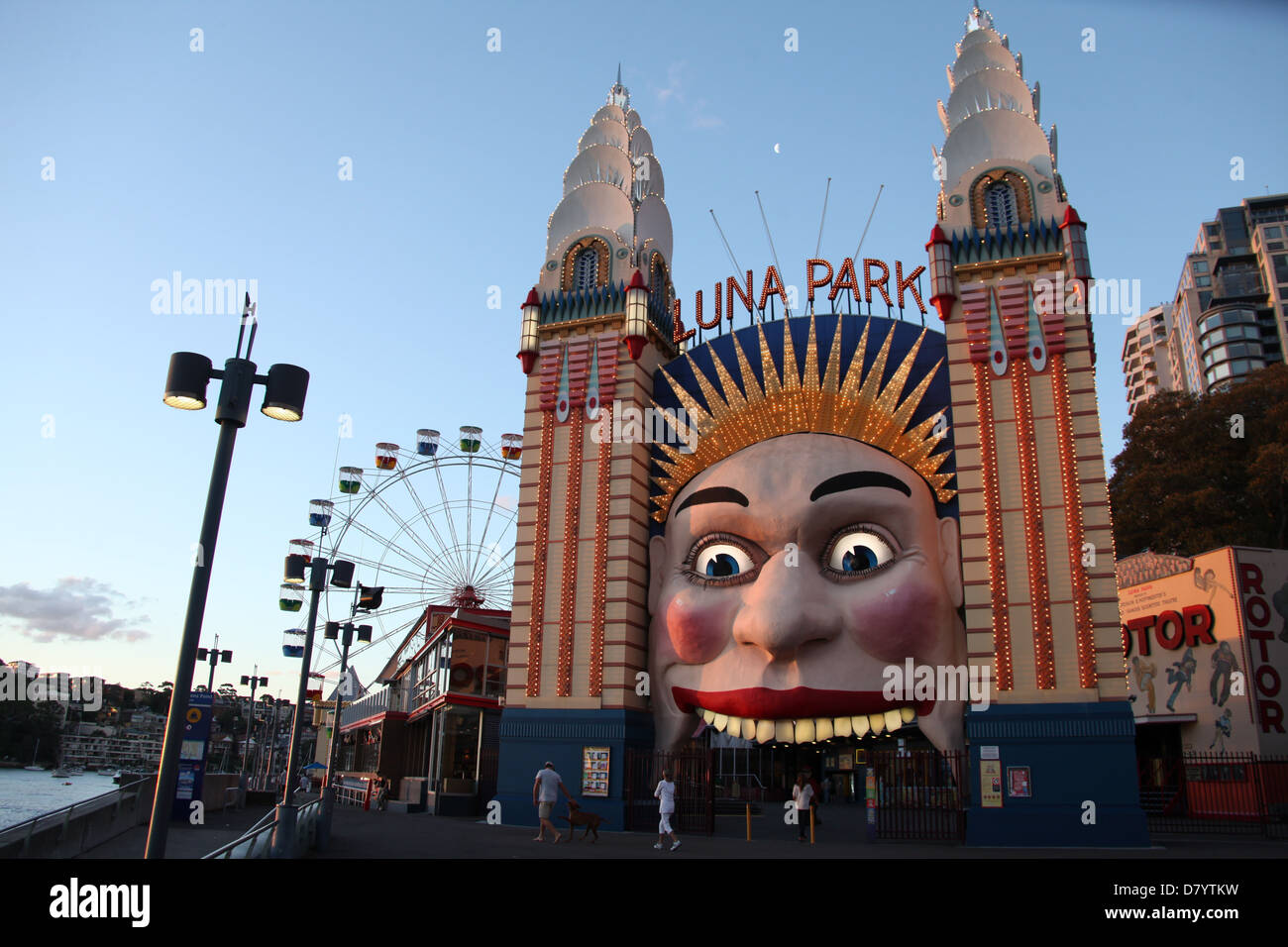 Luna park amusement funfair rides hi-res stock photography and images ...