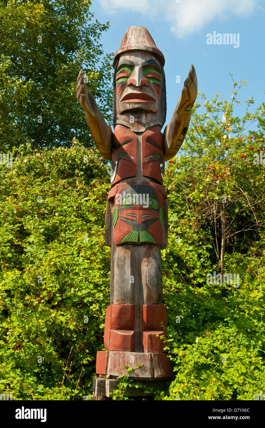 Classic blue totem hi-res stock photography and images - Alamy