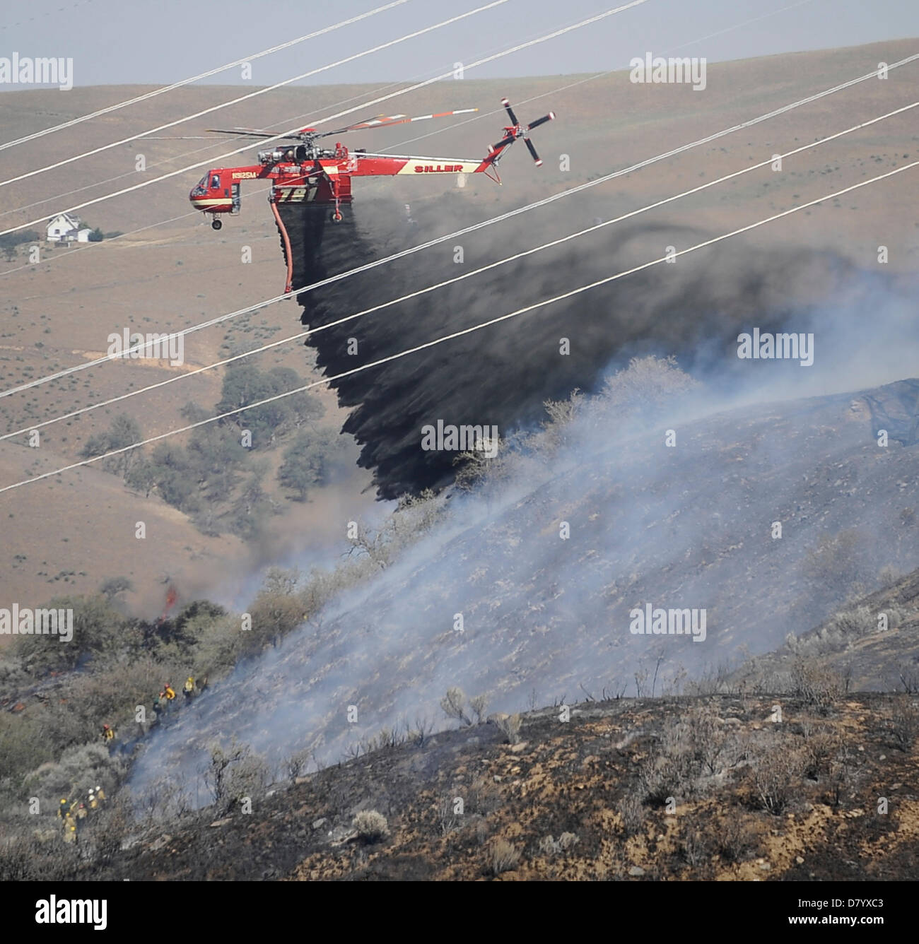 Frazier Park CA. May 15,2013 Helicopters make water drops as ...