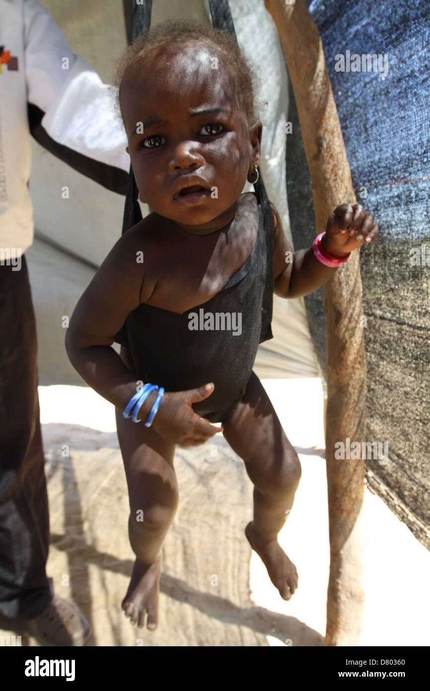 Famine africa sahara hi-res stock photography and images - Alamy