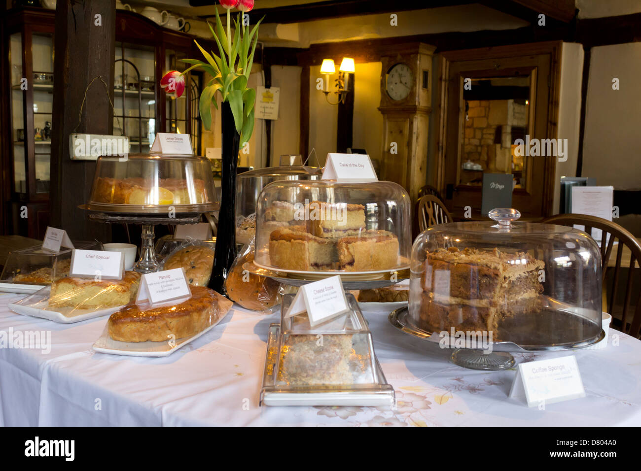 Afternoon tea room hi-res stock photography and images - Alamy