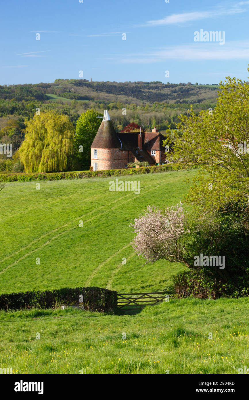 Converted Oast House and view to Brightling Needle Folly (south view ...