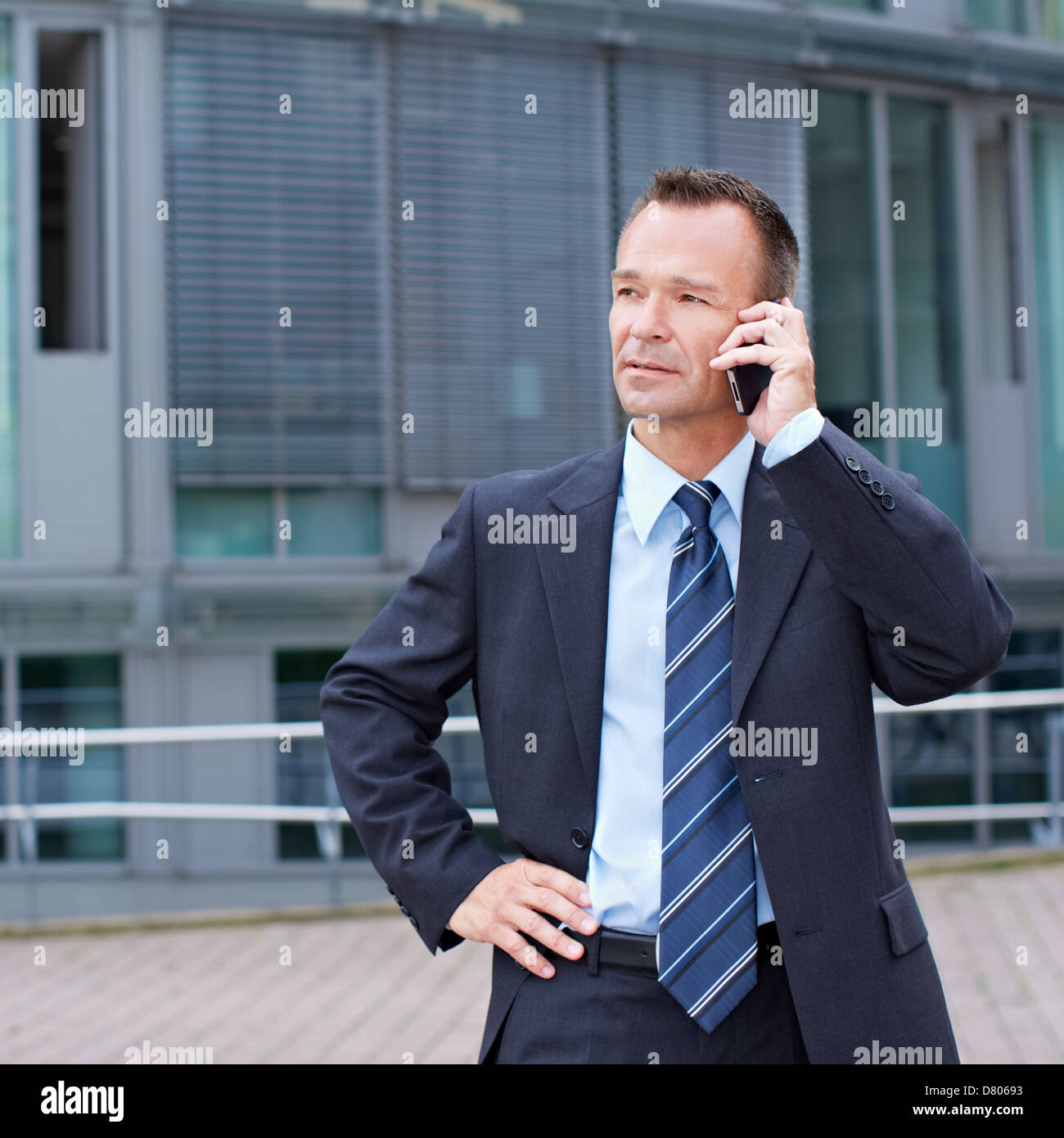 Busy cell hi-res stock photography and images - Alamy