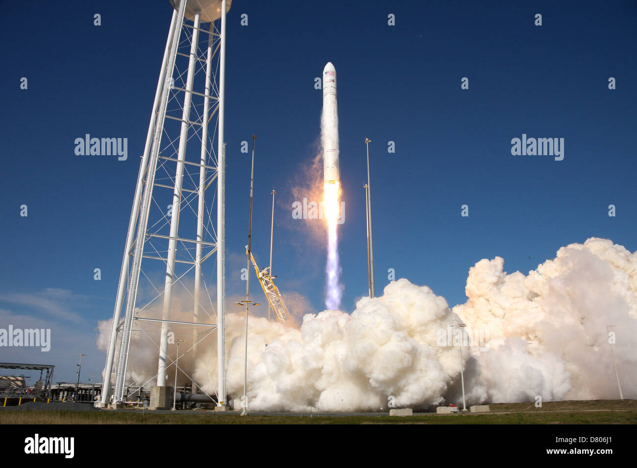 The Antares rocket successfully launched from Wallops Flight Facility ...