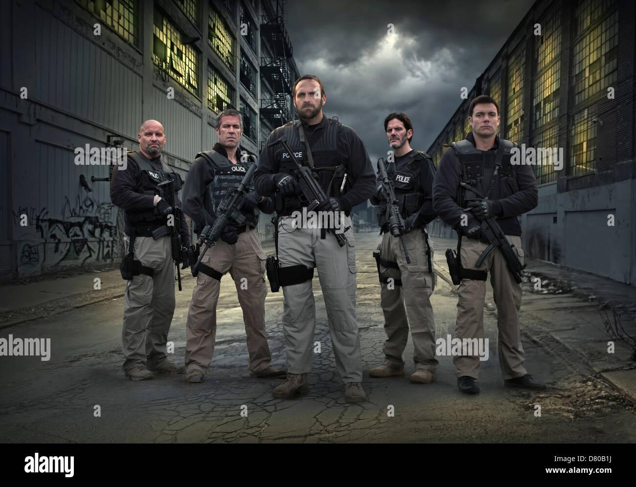 Swat team hi-res stock photography and images - Alamy