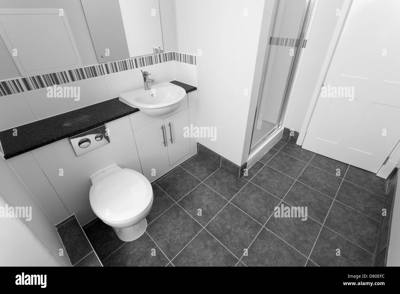Army shower hi-res stock photography and images - Alamy