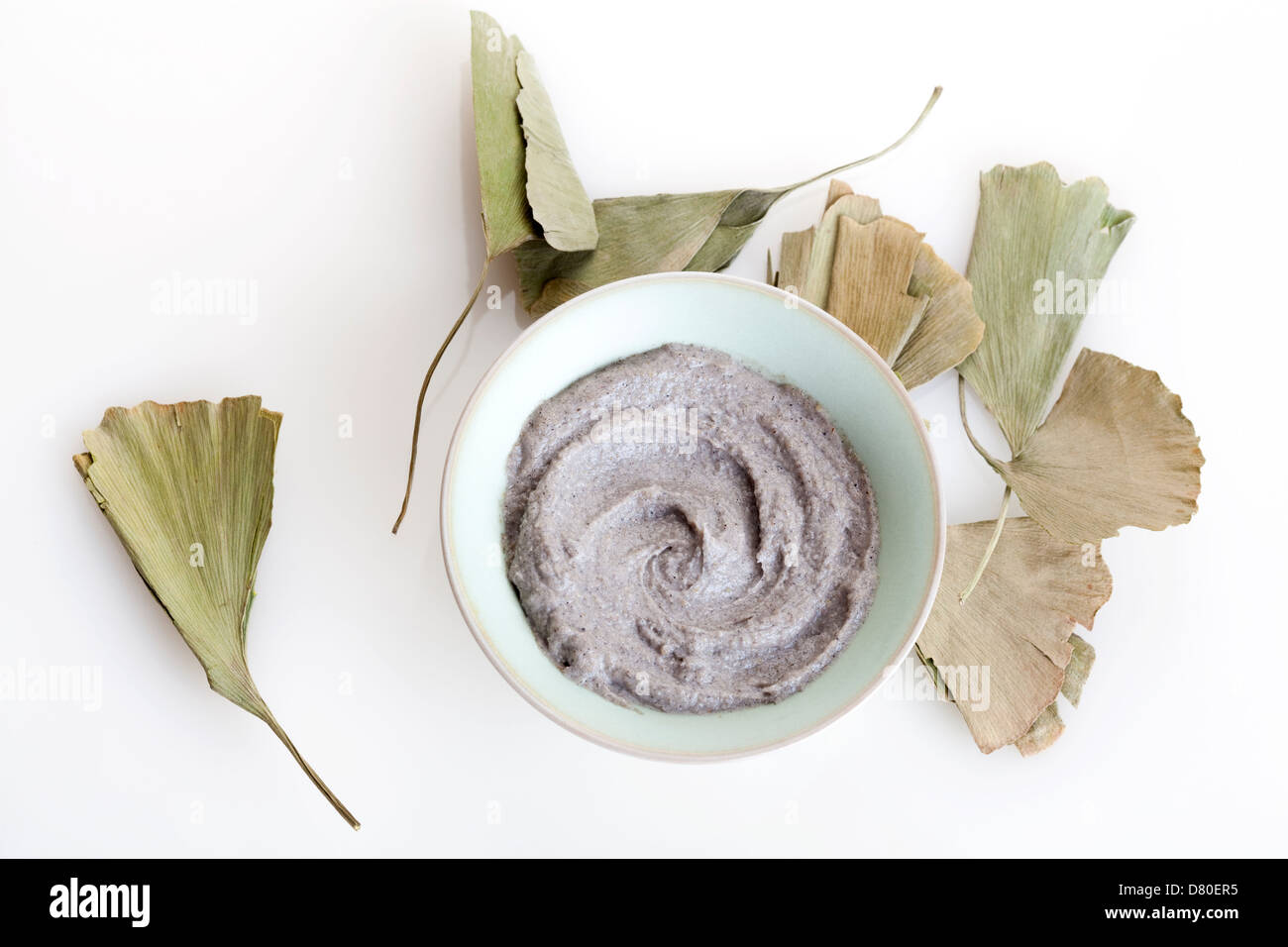 Organic herbal cream mask with ginkgo leaves Stock Photo - Alamy
