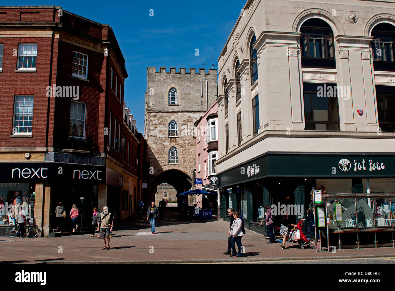 Castle bow hi-res stock photography and images - Alamy