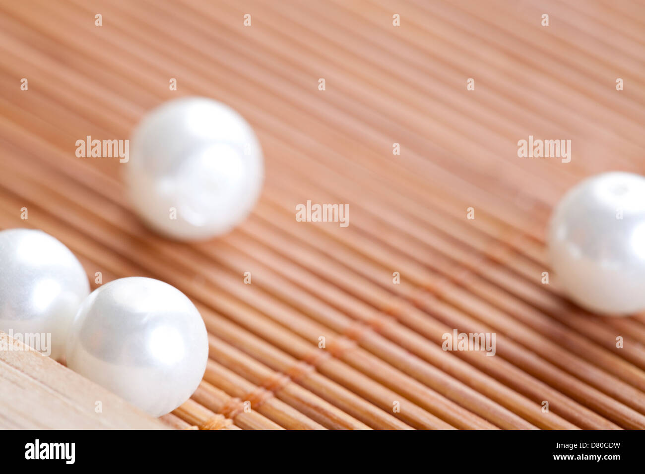 Four pearls hi-res stock photography and images - Alamy