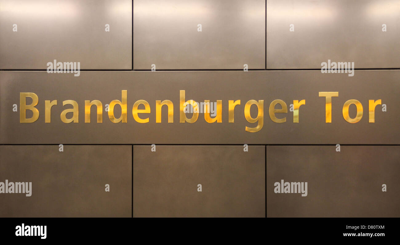 Sign of the station Brandenburger Tor, the metro line U-Bahn U55 Berlin ...