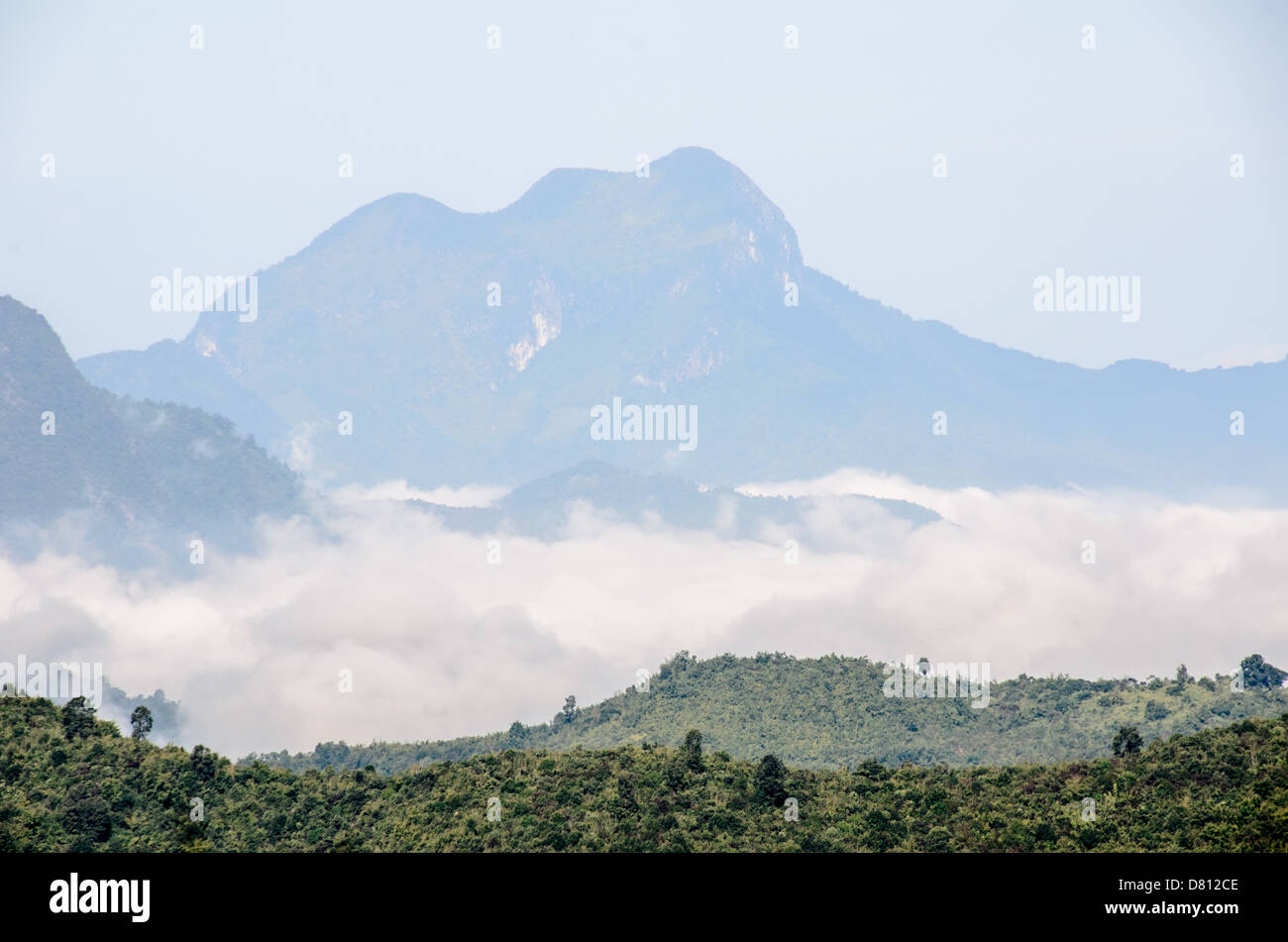 Rugged landscape features dramatic mountains hi-res stock photography ...