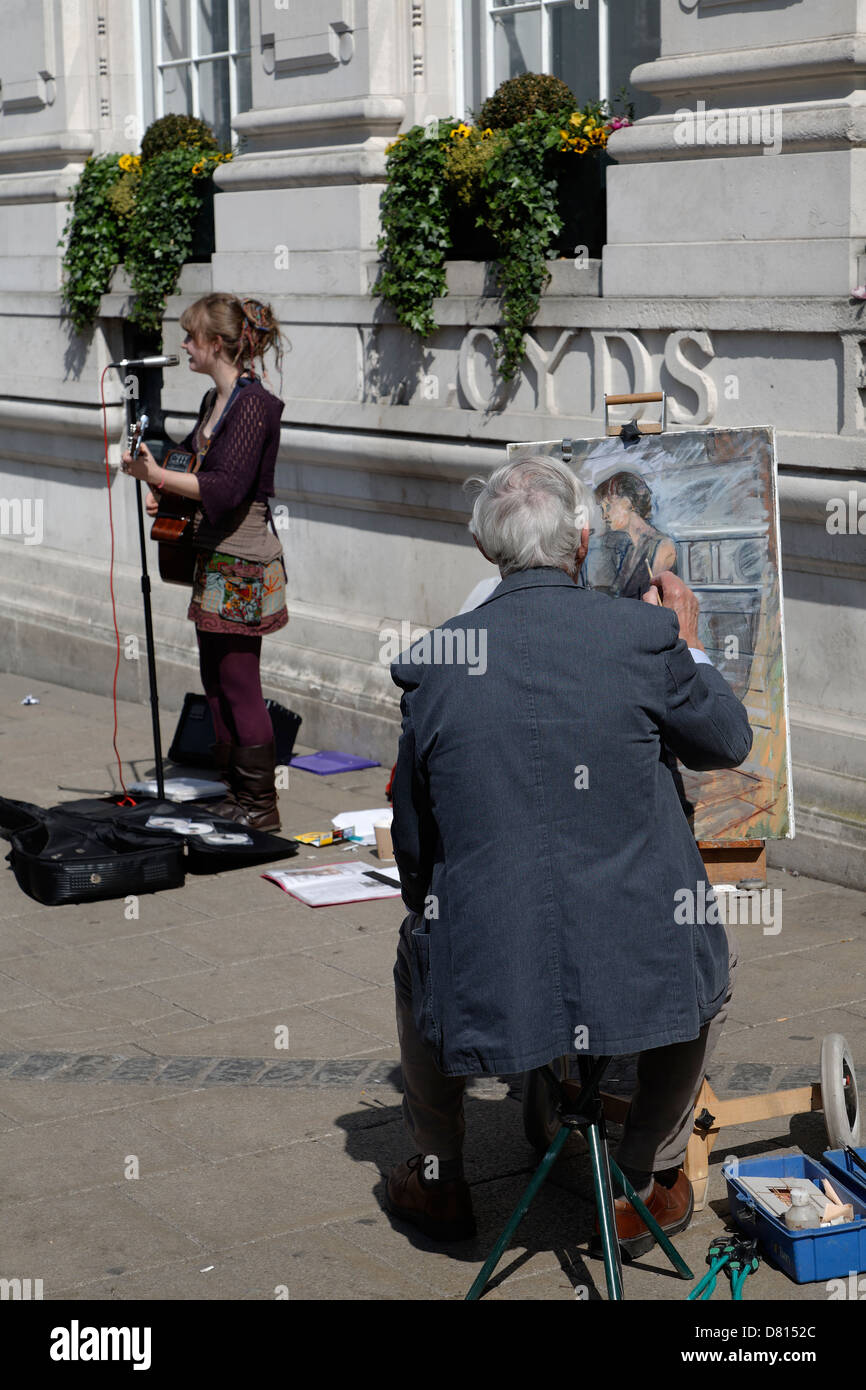 Busker woman uk hi-res stock photography and images - Alamy